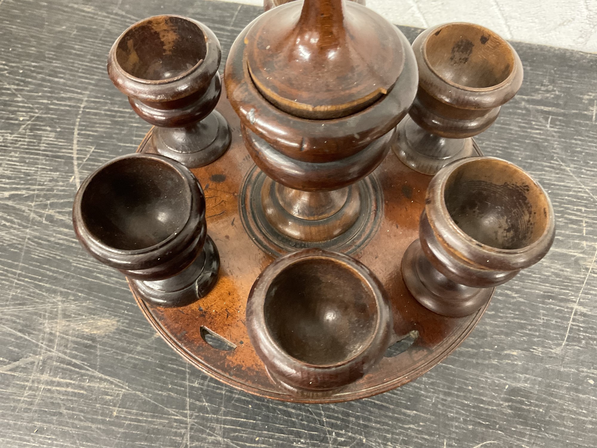 Lot 5103 - 19th century treen egg cup stand