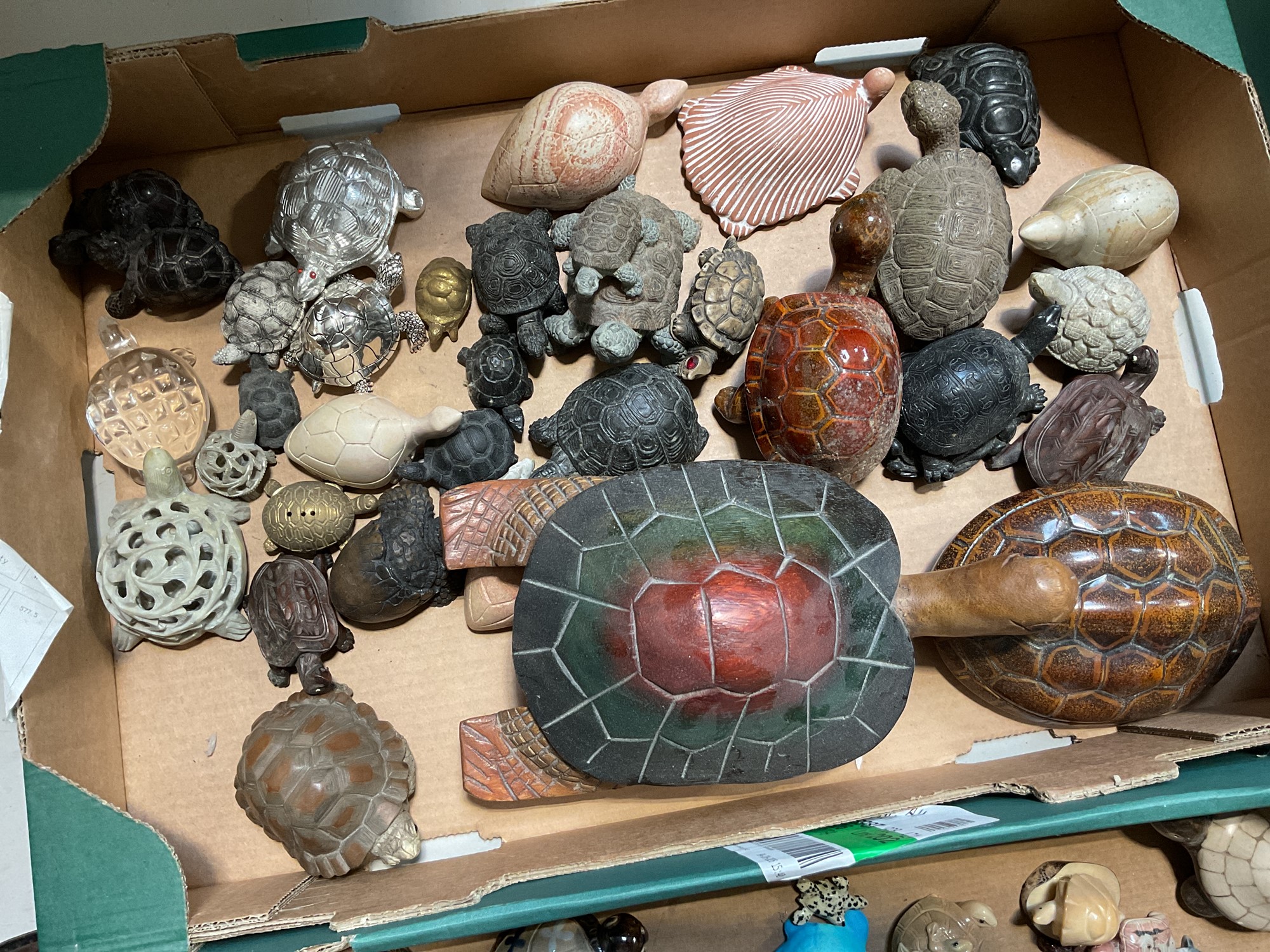 Lot 5191 - Collection of tortoise and turtle ornaments,
