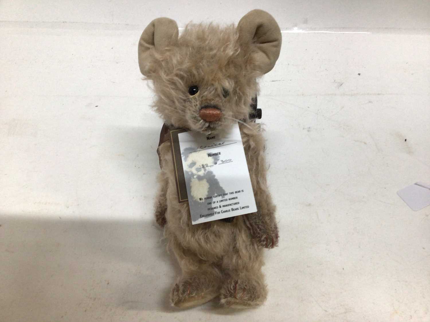 Lot 154 - Charlie Bear Cracker no. 138/300, Crumb no.
