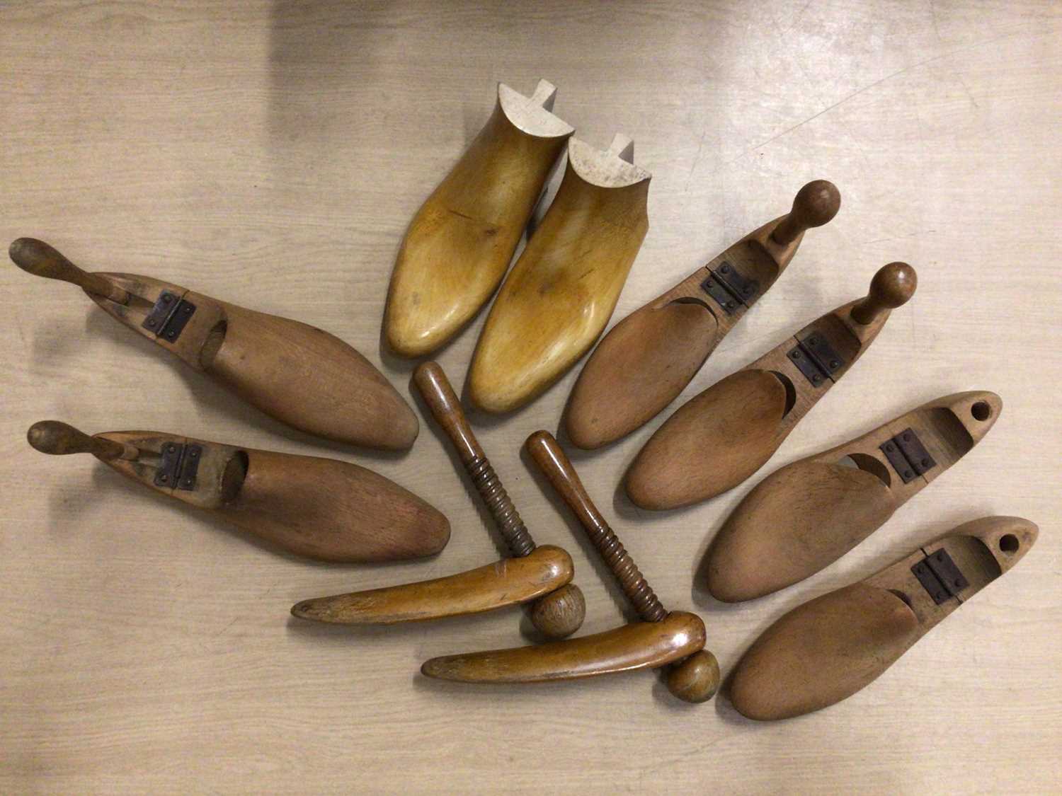 Lot 2137 - Five pairs of wooden shoe trees plus a pair
